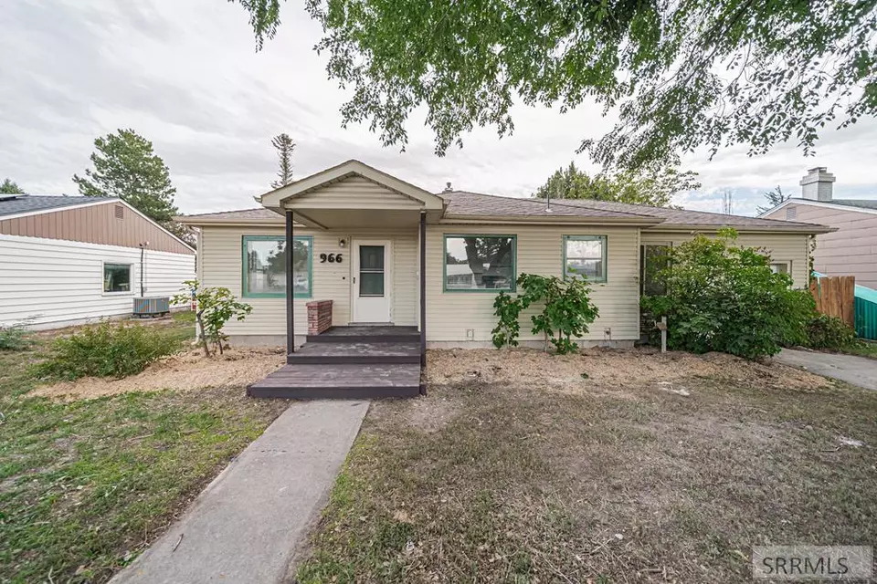 966 S Stout, Blackfoot, ID 83221 | 46 Photos - Movoto