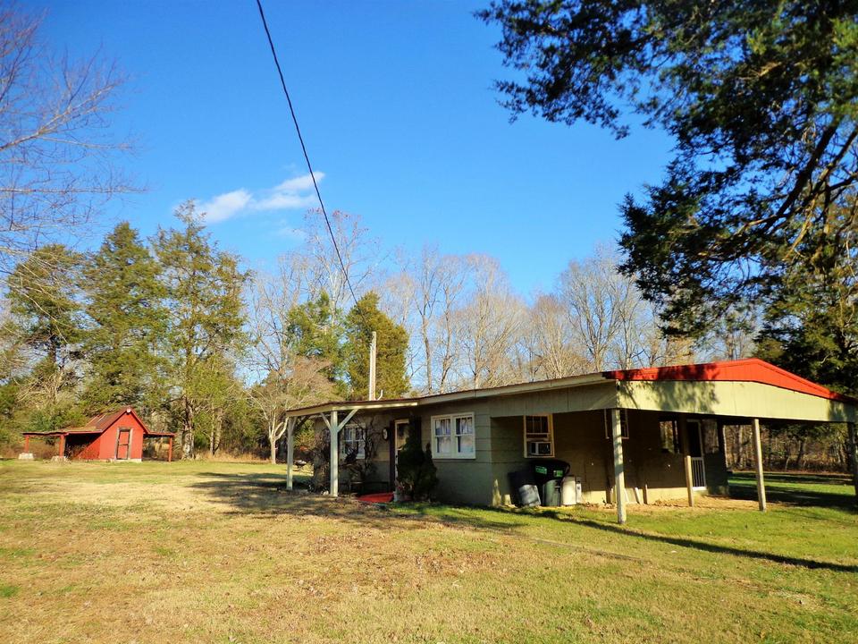 2258 N Hurricane Ck Rd, Mcewen, TN 37101 | 30 Photos - Movoto