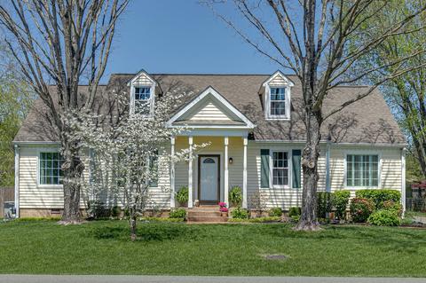 146 Riverwood Dr, Franklin, TN 37069 | 50 Photos | MLS #2249459 - Movoto