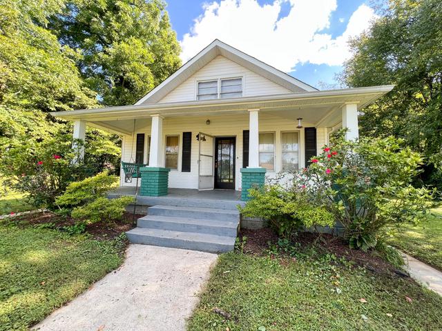 338 Penile Dr, Decherd, TN 37324 | 36 Photos - Movoto