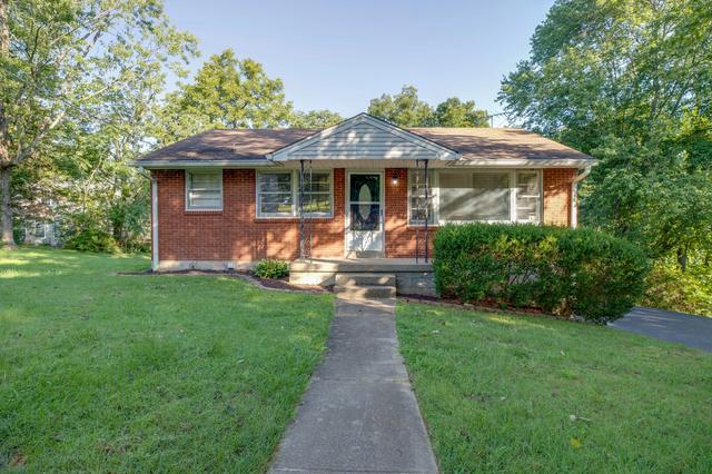 709 W 4th St, Dickson, TN 37055 | 52 Photos - Movoto