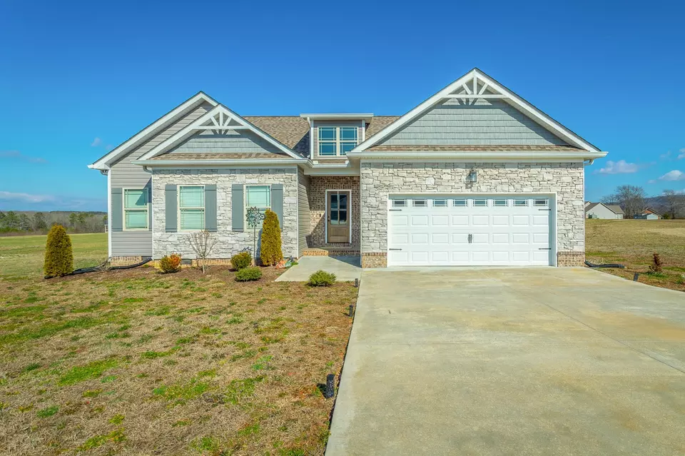 65 Farm View Cir, Rock Spring, GA 30739 | 39 Photos - Movoto
