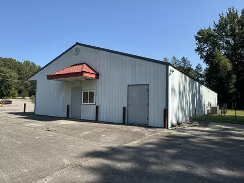 22180 E Main St, Huntingdon, TN 38344 | 21 Photos - Movoto