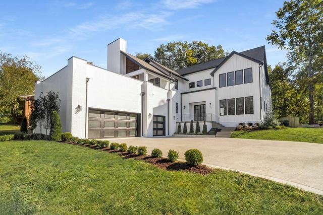 6437 Brownlee Dr, Nashville, TN 37205 | 68 Photos - Movoto