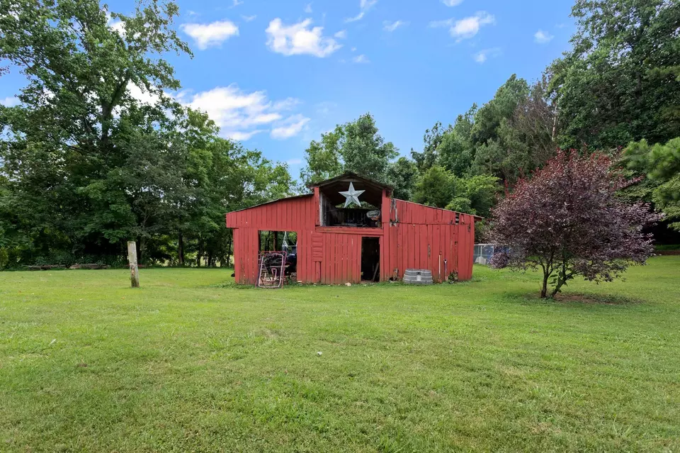 9060 Cude Cemetery Rd, Nunnelly, TN 37137 | MLS# 2943283 | 37 Photos ...