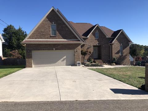 8240 Jade Tree Ln, Knoxville, TN 37938 | 47 Photos | MLS #1098504 - Movoto