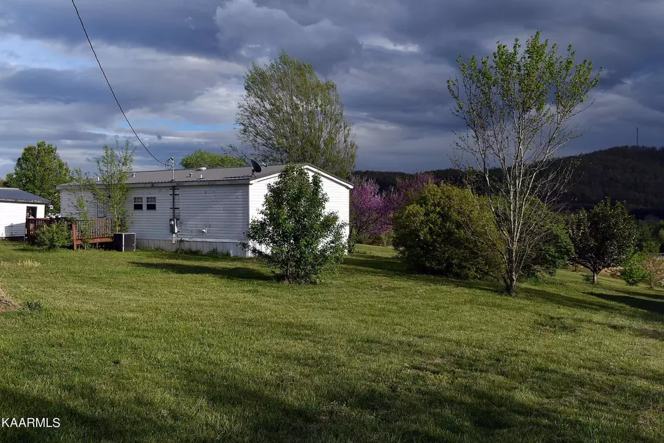 8100 Highway 63 Hwy, Speedwell, TN 37870 | 19 Photos - Movoto