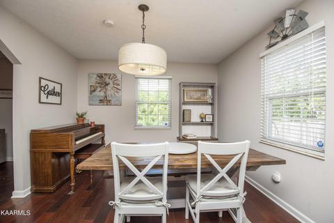 3318 Whittle Springs Rd, Knoxville, TN 37917 | 39 Photos | MLS #1230539 ...