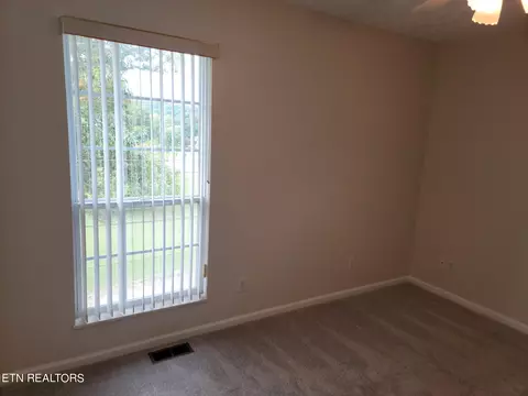 624 Tate Trotter Rd, Powell, TN 37849 | 33 Photos - Movoto