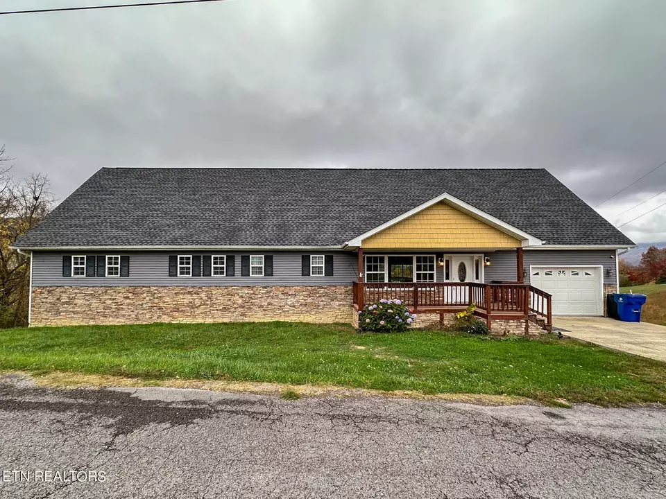 717 S 27th St, Middlesboro, KY 40965 | 59 Photos - Movoto