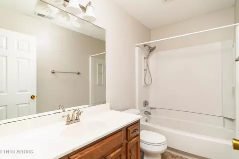 8920 Colchester Ridge Rd, Knoxville, TN 37922 | 33 Photos - Movoto