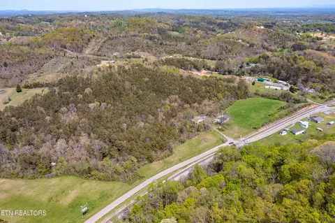 3207 Sulphur Springs Rd, Morristown, TN 37813 | 17 Photos - Movoto