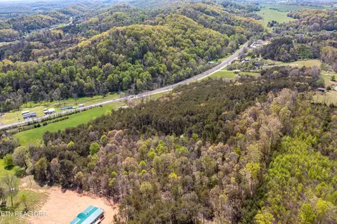 3207 Sulphur Springs Rd, Morristown, TN 37813 | 17 Photos - Movoto