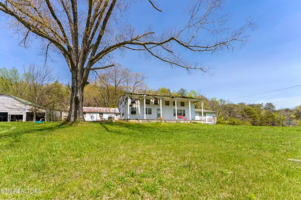 3207 Sulphur Springs Rd, Morristown, TN 37813 | 17 Photos - Movoto