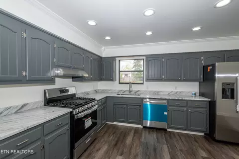 2925 Big Bend Dr, Maryville, TN 37803 | 36 Photos - Movoto