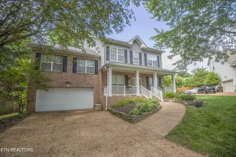 9007 Colebrook Ln, Knoxville, TN 37922 | 57 Photos - Movoto