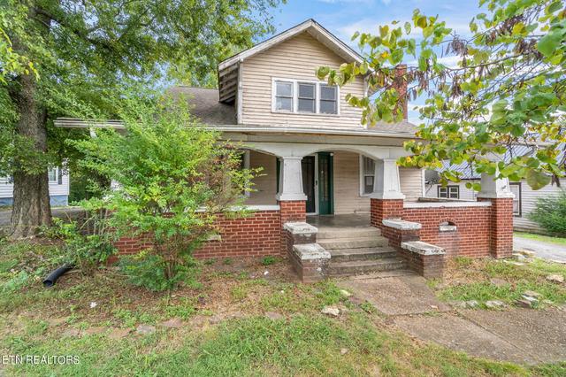 717 N Charles Seivers Blvd, Clinton, TN 37716 | 37 Photos - Movoto