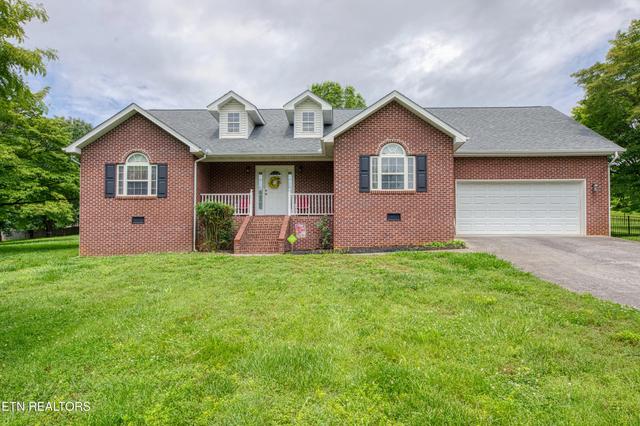 2711 Ashton Ln, Sevierville, TN 37876 | MLS# 1303373 | 27 Photos - Movoto