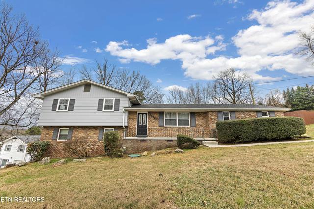 7508 Twining Dr, Knoxville, TN 37919 | 27 Photos - Movoto