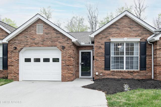 7628 Wren Garden Way, Powell, TN 37849 | MLS# 1335066 | 24 Photos - Movoto