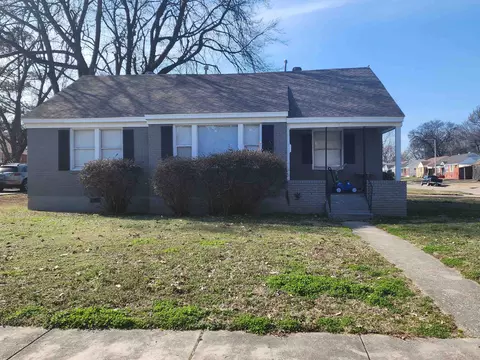 2140 Piedmont Ave, Memphis, TN 38108 | 24 Photos - Movoto