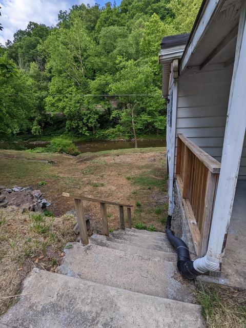 16819 Dickenson Hwy, Clinchco, VA 24226 | 24 Photos | MLS #9940090 - Movoto