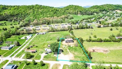 8 Old Stage Road, Chuckey, TN 37641 | 15 Photos | MLS #9951815 - Movoto