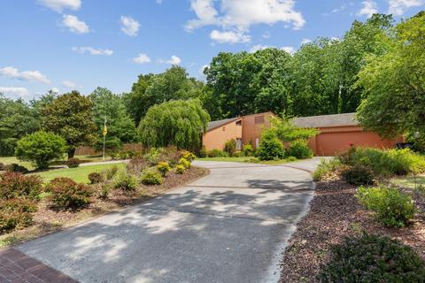 1333 Dupont Drive, Kingsport, TN 37664 | 51 Photos - Movoto