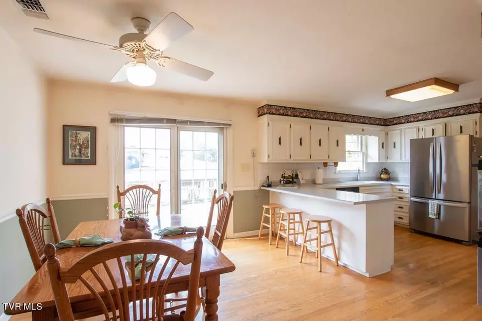 18348 Westwood Drive Abingdon Va 24211, Abingdon, VA 24211 | 37 Photos ...