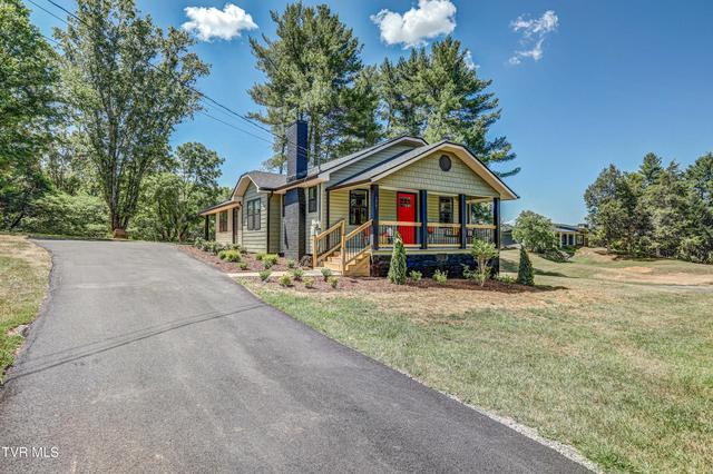 257 Midway Drive Bristol Tn 37620, Bristol, TN 37620 | 38 Photos - Movoto