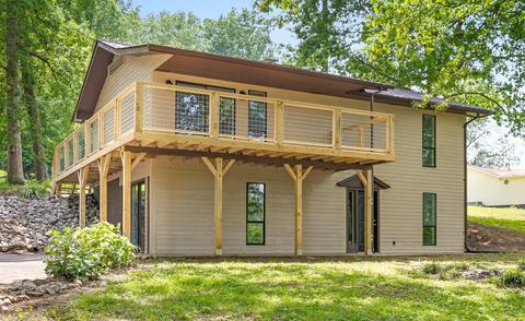 272 Watson Trce, Madisonville, TN 37354 | 37 Photos | MLS #1373617 - Movoto