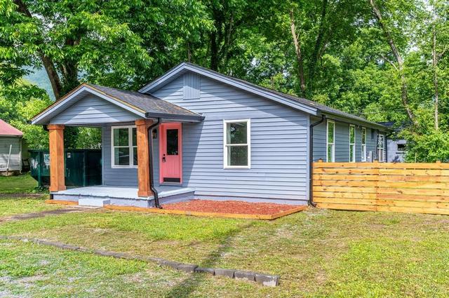 114 Magnolia Ave, South Pittsburg, TN 37380 | 36 Photos | MLS #1375435 ...