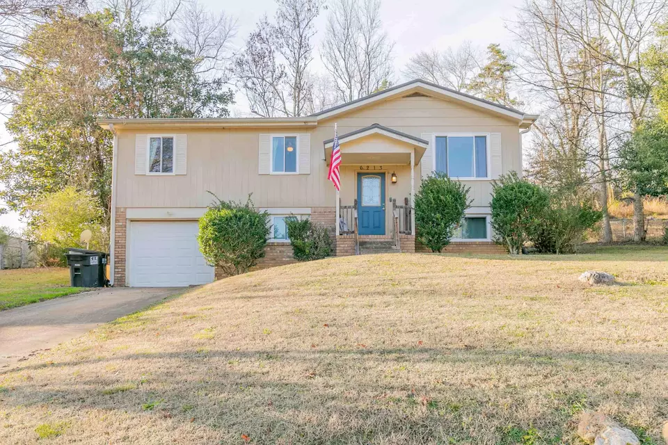 6213 Shawtee Ln, Chattanooga, TN 37416 | 22 Photos - Movoto