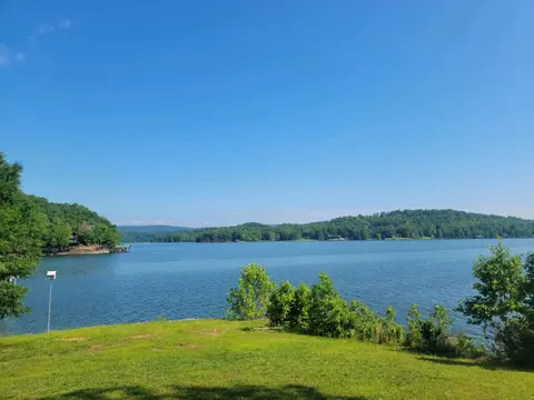 251 Lakeshore Drive Dr, Spring City, TN 37381 - Movoto