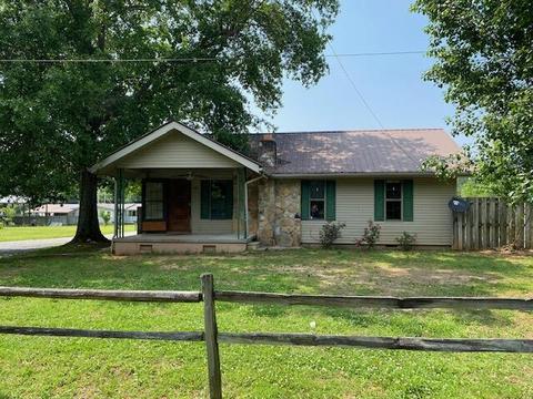 185 Carolina Ave, Delano, TN 37325 | 10 Photos | MLS #20235536 - Movoto