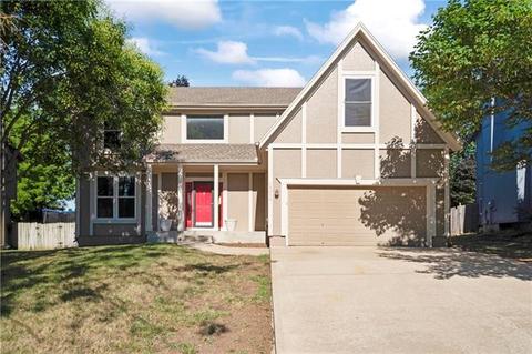 15016 Horton St, Overland Park, KS 66223 | 45 Photos | MLS #2392668 ...
