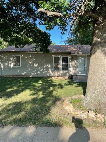 19 Topeka Homes for Sale - Topeka KS Real Estate - Movoto