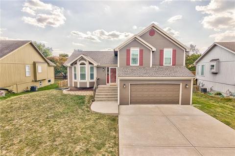 11256 N Pennsylvania Ave, Kansas City, MO 64155 | 29 Photos | MLS ...