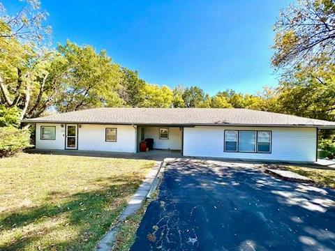 353 S 71 St, Kansas City, KS 66111 | 35 Photos | MLS #2408555 - Movoto