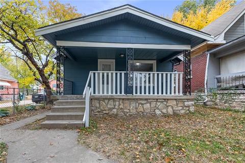 4004 Morrell Ave, Kansas City, MO 64123 | 27 Photos | MLS #2410003 - Movoto