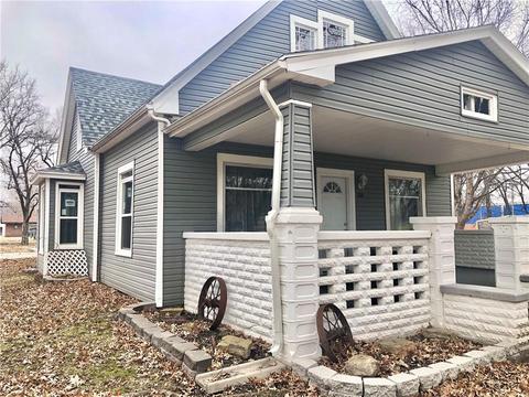 206 10th St, Leroy, KS 66857 | 84 Photos | MLS #2415863 - Movoto