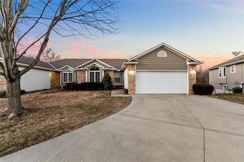 4511 Hedges Ave, Kansas City, MO 64133 | 34 Photos | MLS #2420578 - Movoto