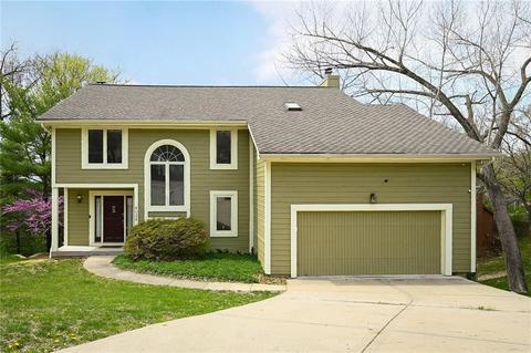 4024 NW Claymont Dr, Kansas City, MO 64116 | 28 Photos | MLS #2430338 ...