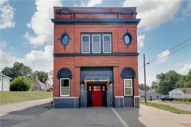 2329 S 18th St, Saint Joseph, MO 64503 | 33 Photos | MLS #2438151 - Movoto