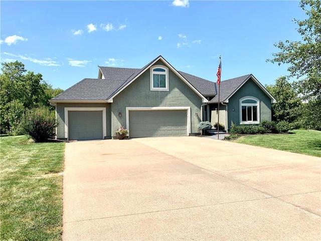 6550 SE Dakota Trl, Saint Joseph, MO 64507 | 68 Photos - Movoto