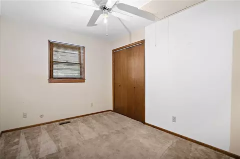 720 S Poplar St, Ottawa, KS 66067 | 46 Photos - Movoto