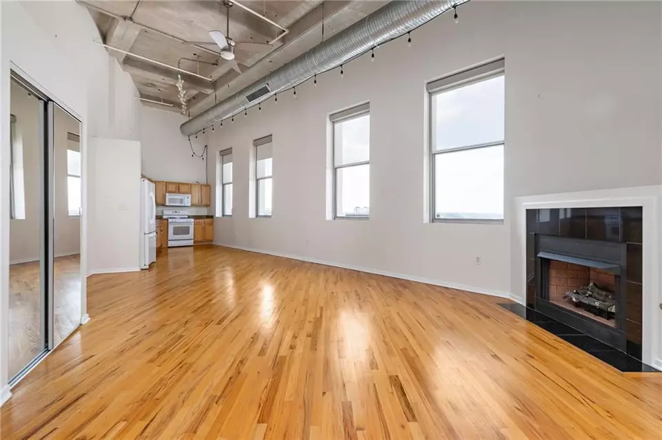 2107 Grand Blvd #1207, Kansas City, MO 64108 | 24 Photos - Movoto