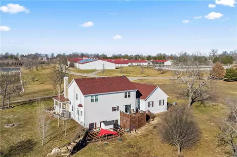 9100 Cedar Niles Rd, Lenexa, KS 66227 | 91 Photos - Movoto