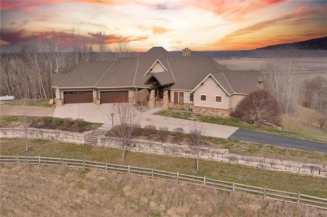 Kansas City, KS Real Estate & Homes with 5+ Baths For Sale - Movoto