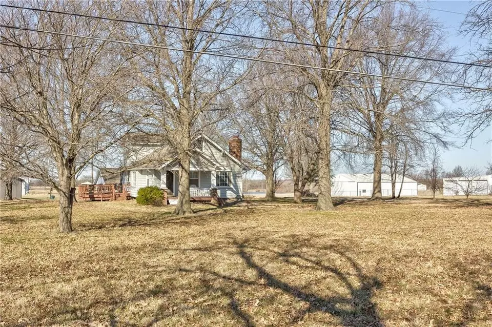 22595 155th St, Basehor, KS 66007 | 30 Photos - Movoto